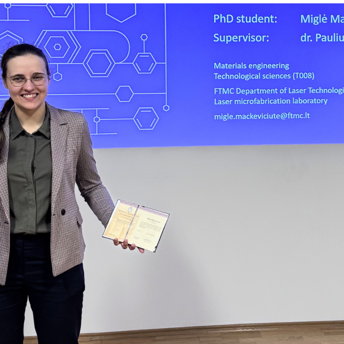 New Laser Technique for Glass Cutting: Miglė Mackevičiūtė Earns a PhD